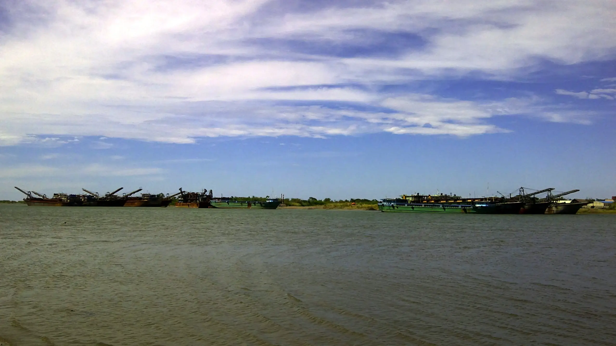 Northern Dispatch | Feature | Conflicting tides: Abra River dredging ...