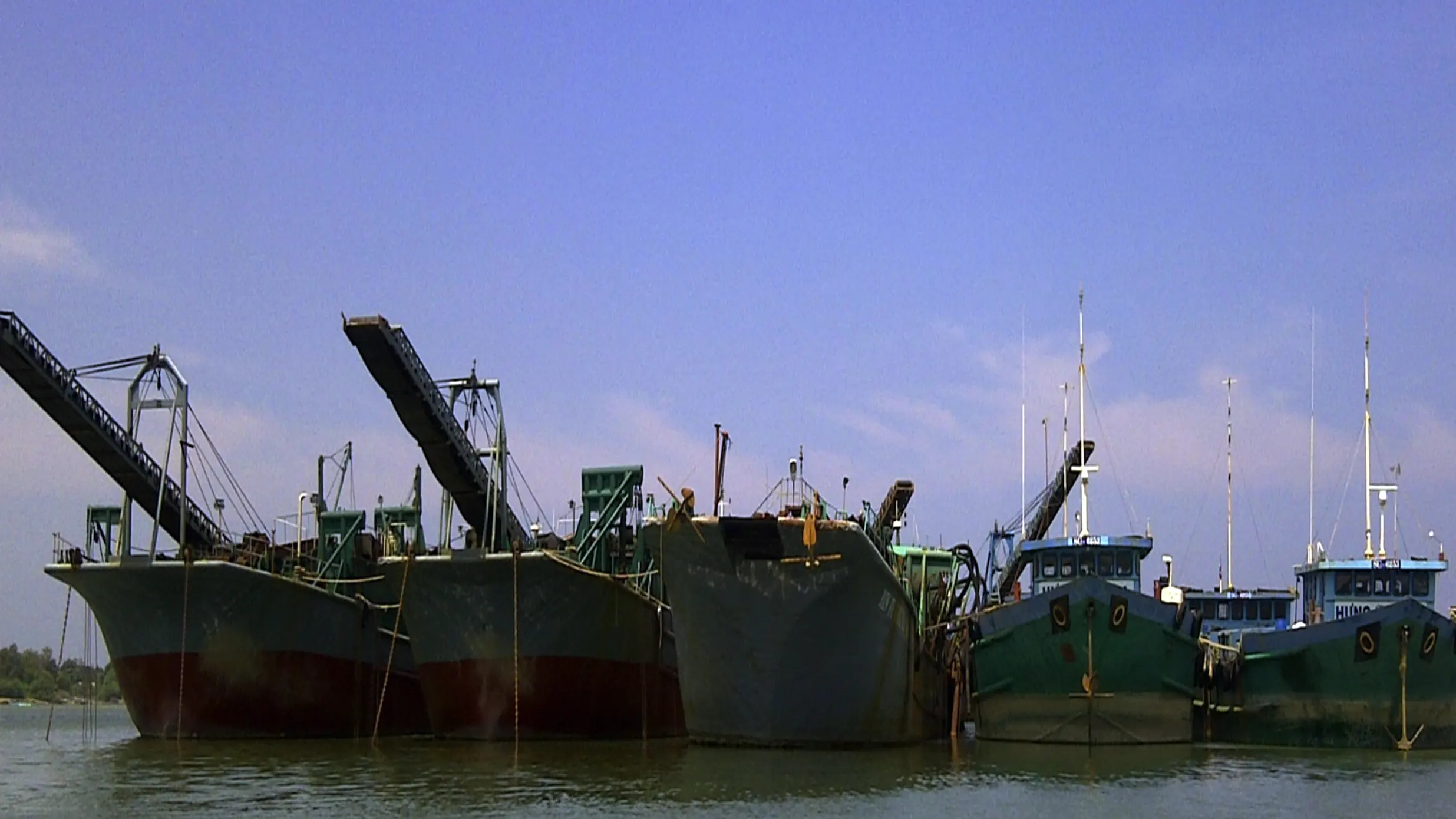 Northern Dispatch | News | Ilocos Sur town fishers report declining ...